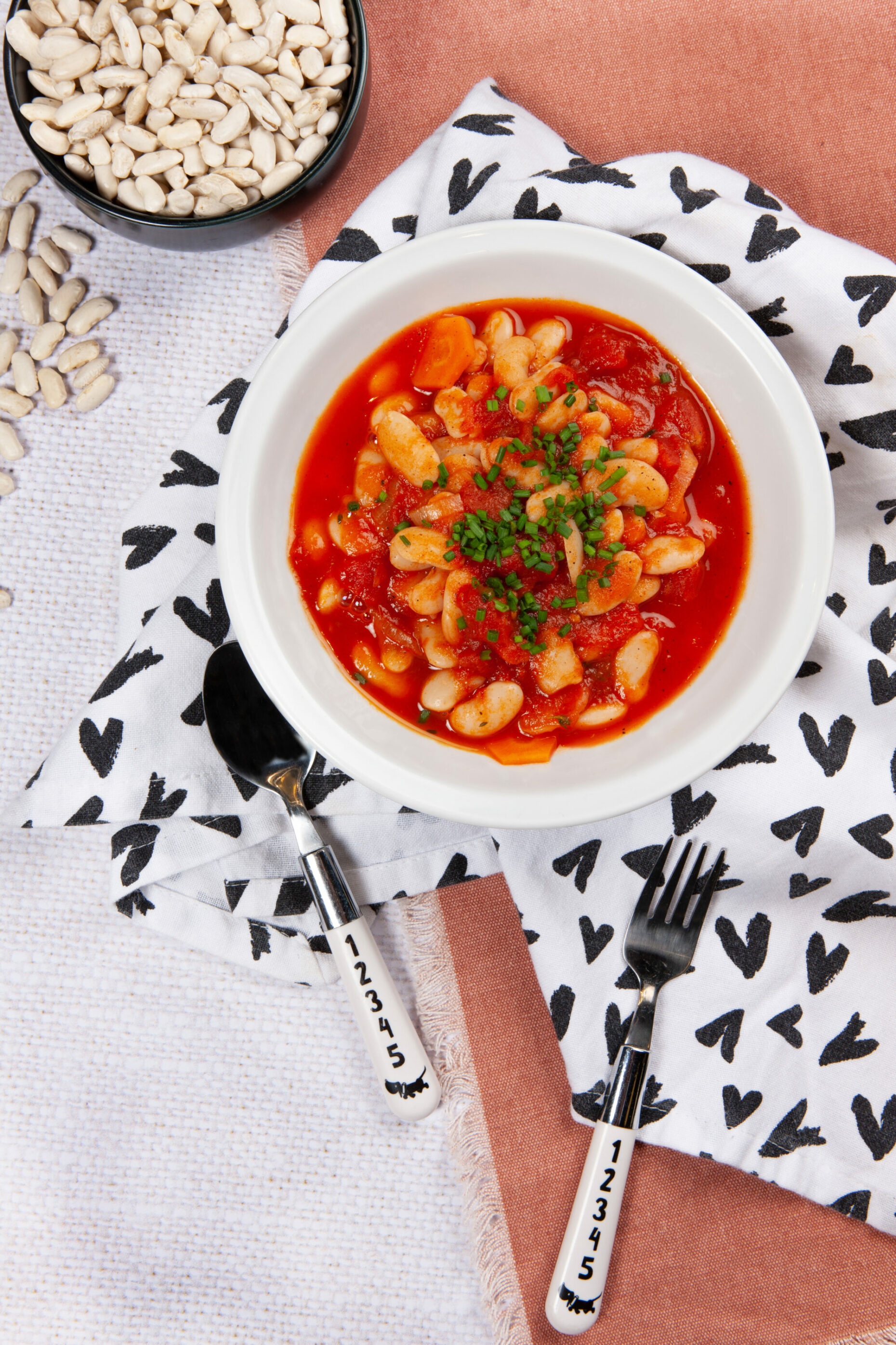 Haricot coco à la tomate échalote ail thym laurier ciboulette